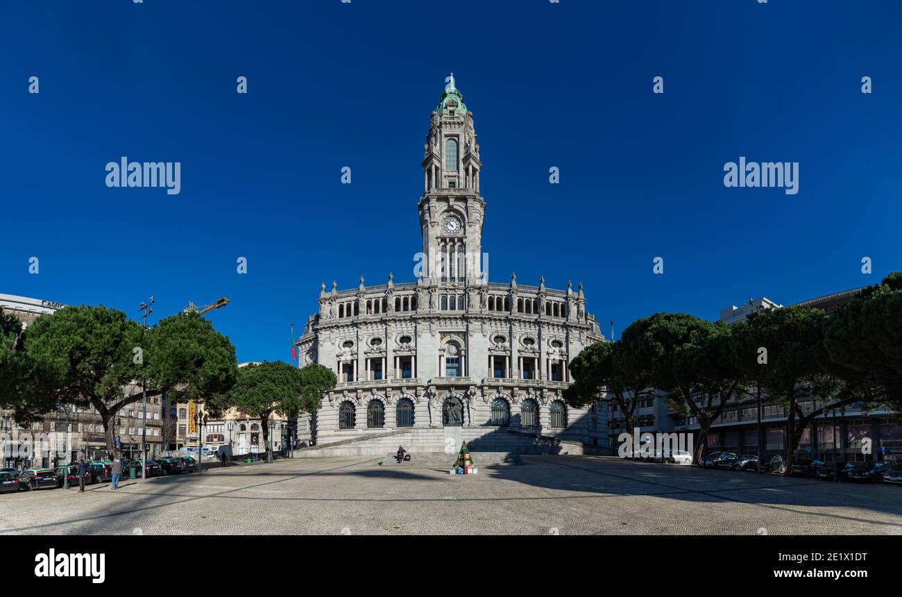 The porto city hall hi-res stock photography and images - Alamy