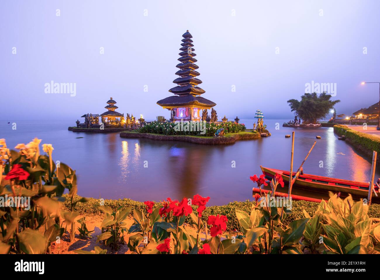 Pura Ulun Danu Bratan after sunset, temple on the lake, Bedugul, Bali ...