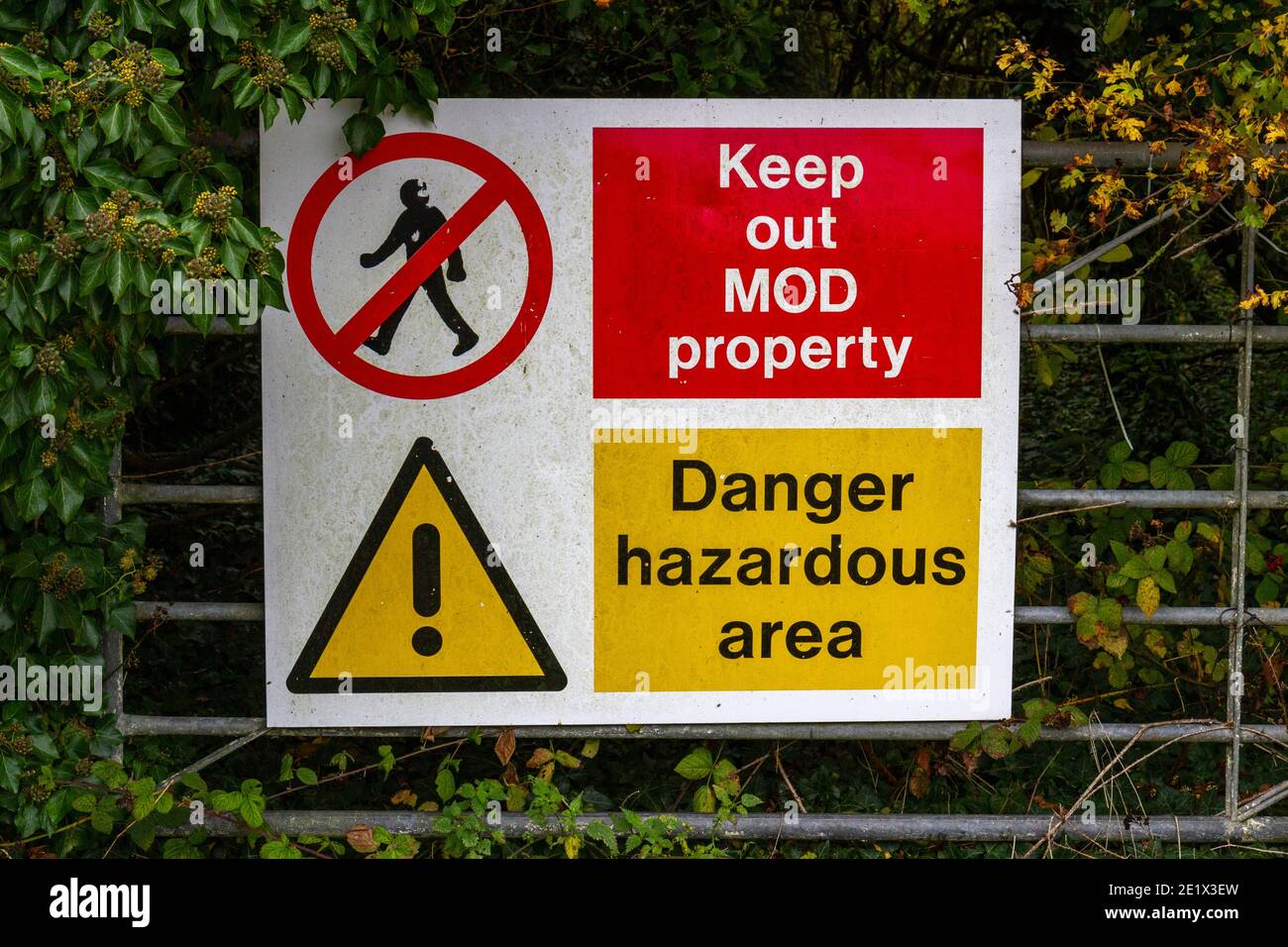 Warning to keep out hi-res stock photography and images - Alamy