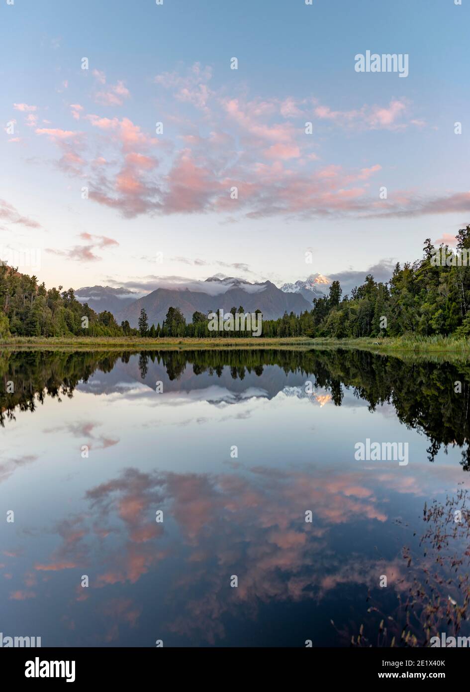 Sunset, Mt Cook, Reflection in Lake Matheson, Mount Cook National Park ...