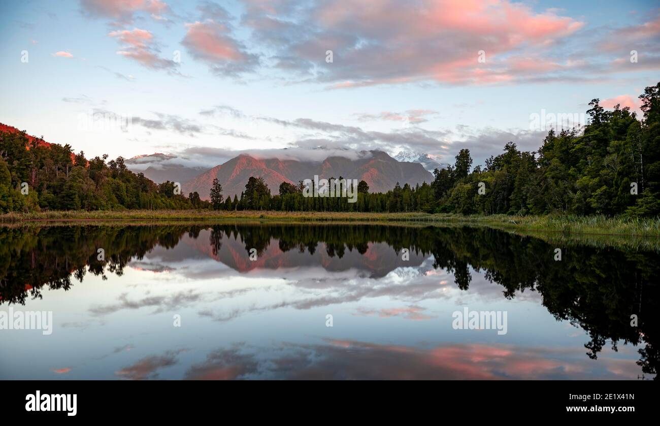 Sunset, Mt Cook, Reflection in Lake Matheson, Mount Cook National Park ...