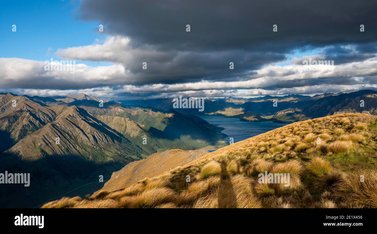 View of Lake Hawea, lake and mountain landscape in the evening light ...