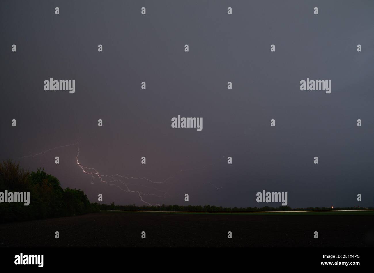 Strong lightning hi-res stock photography and images - Alamy