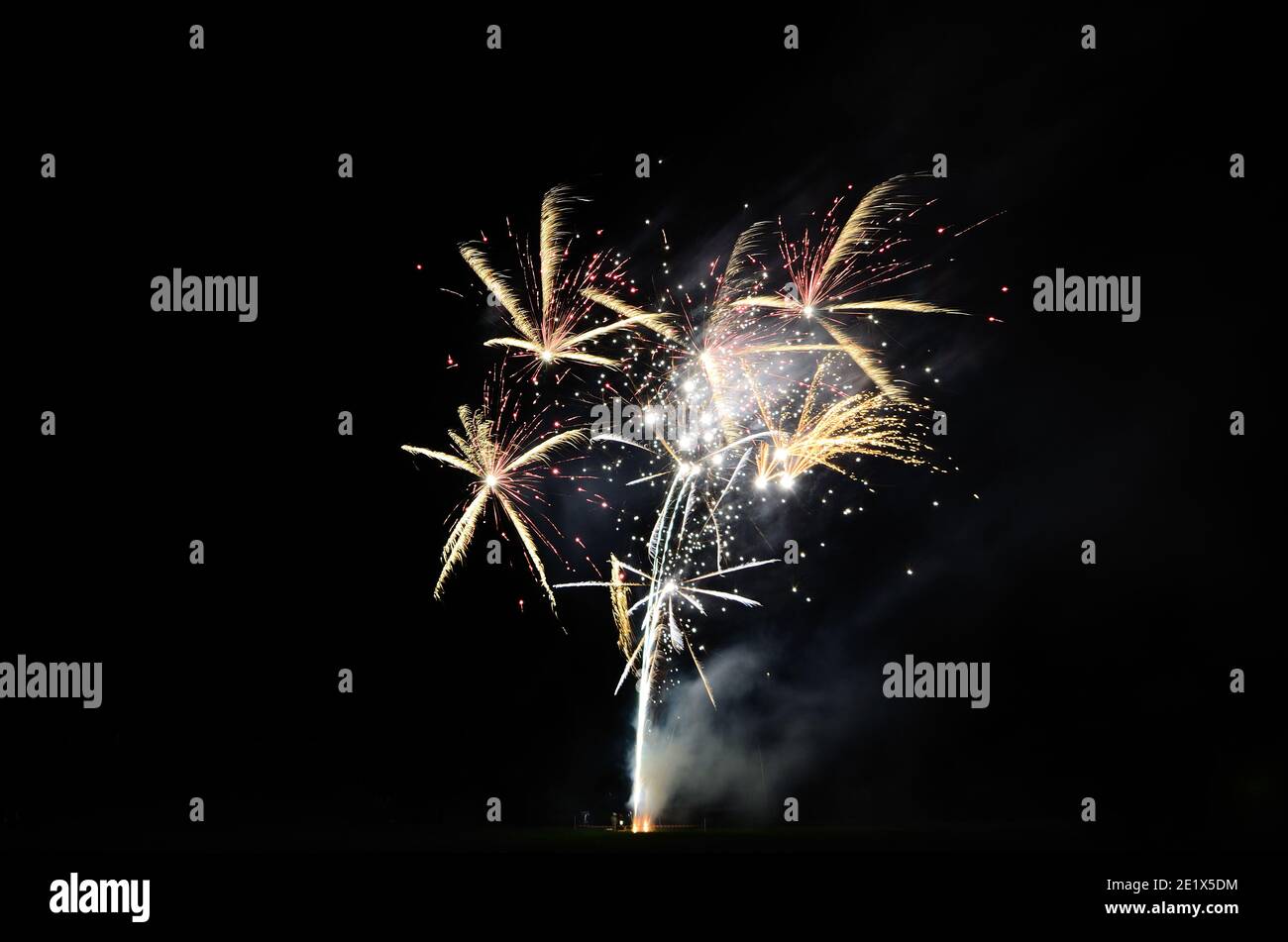 Bright fireworks hi-res stock photography and images - Alamy