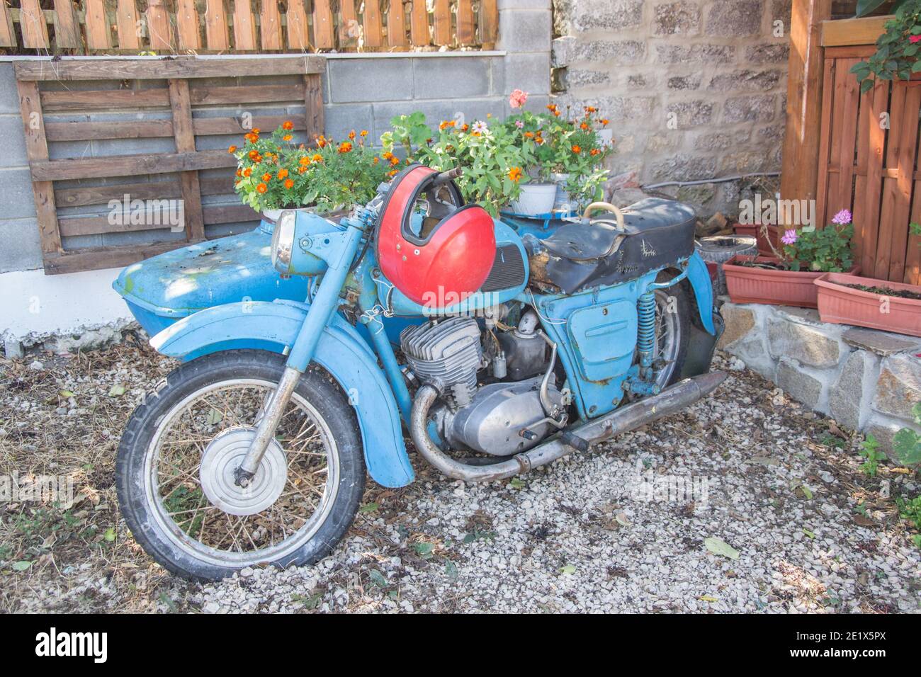 Soviet motorcycle hi-res stock photography and images - Alamy
