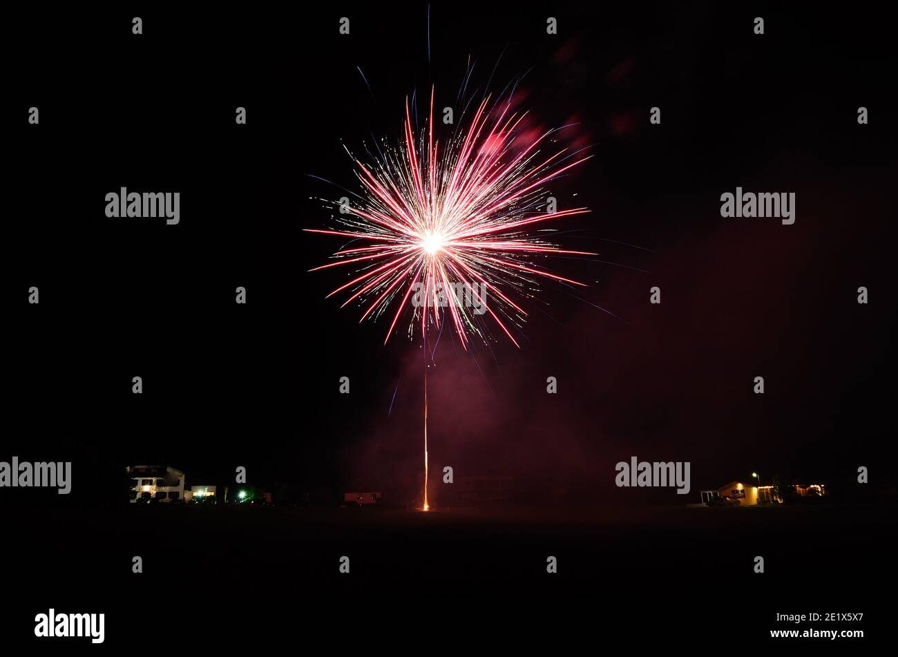 Single explosion hi-res stock photography and images - Alamy