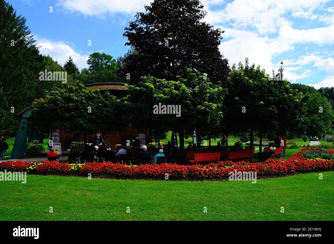 Woman park relax spa hi-res stock photography and images - Alamy