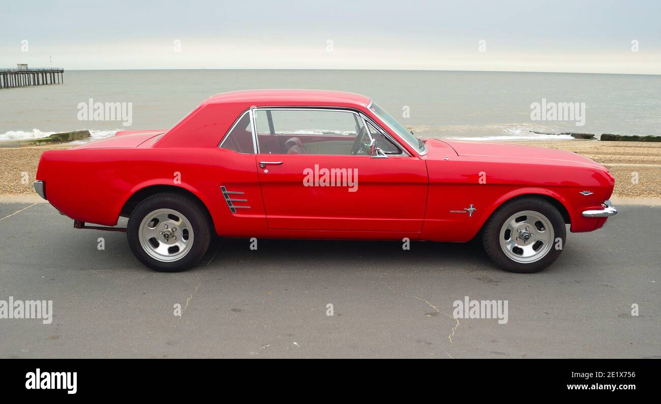 Classic mustang hi-res stock photography and images - Alamy