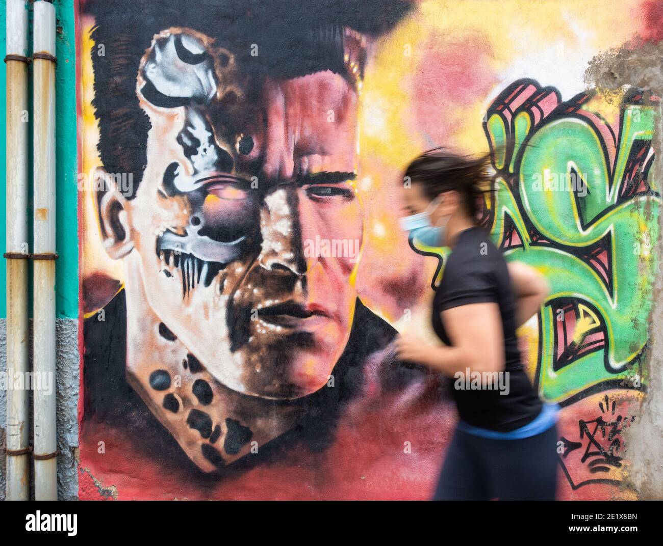 Terminator schwarzenegger face hi-res stock photography and images - Alamy