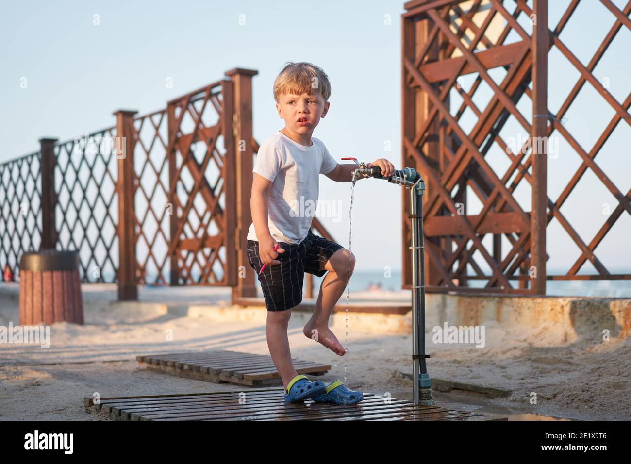 Wash legs hi-res stock photography and images - Alamy