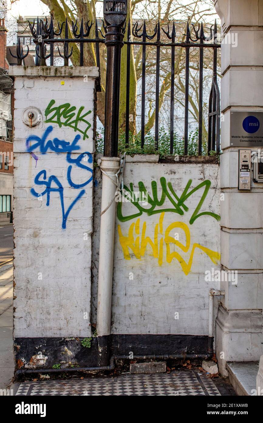 Graffiti on a wall in Ladbroke Grove, London Stock Photo - Alamy