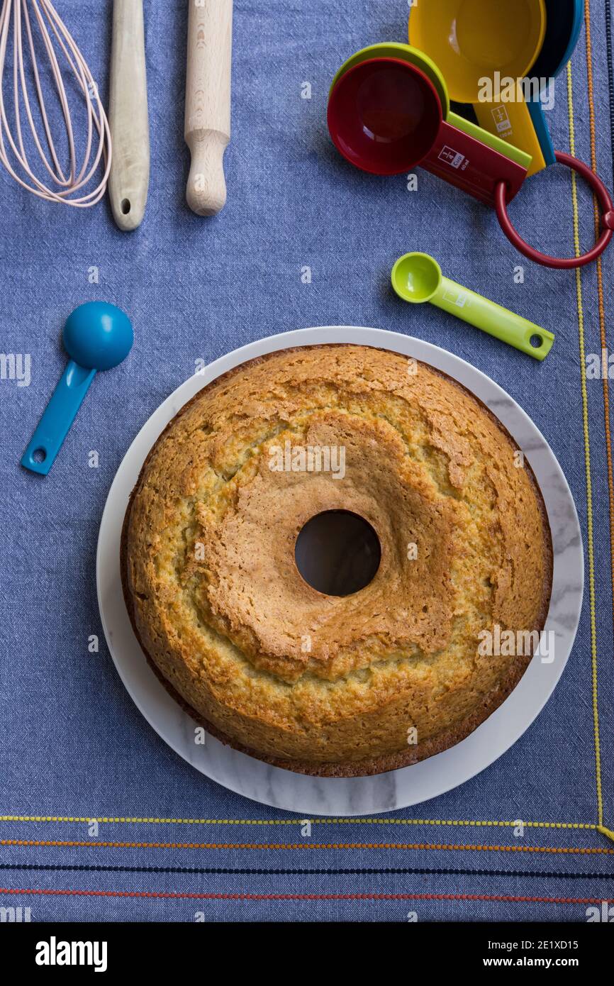 Cake ring hi-res stock photography and images - Alamy