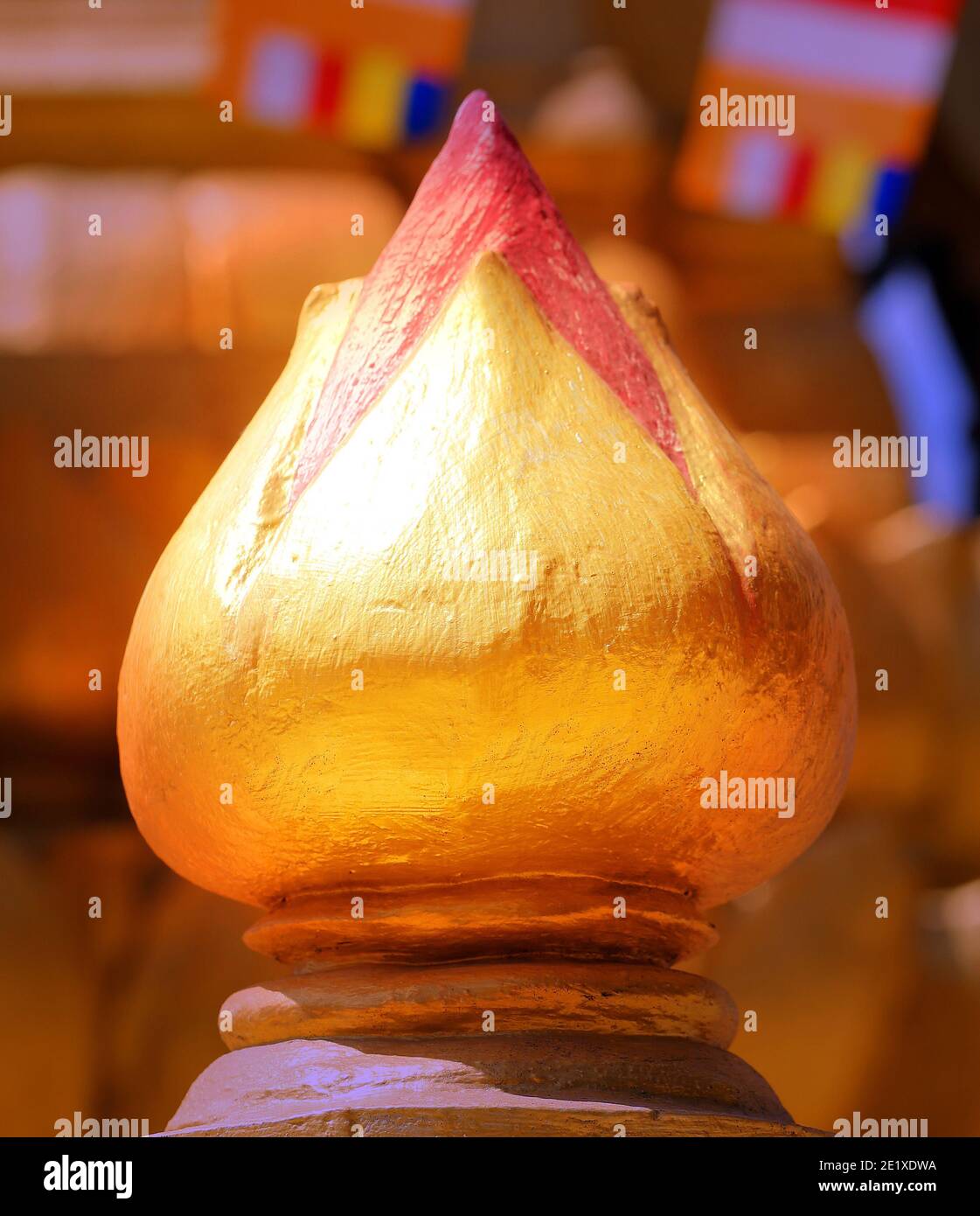 Photo background of golden flower bud sculpture. Example of the golden ...