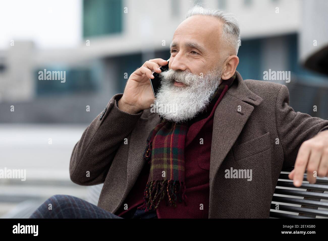 Stylish elderly man outfit hi-res stock photography and images - Alamy