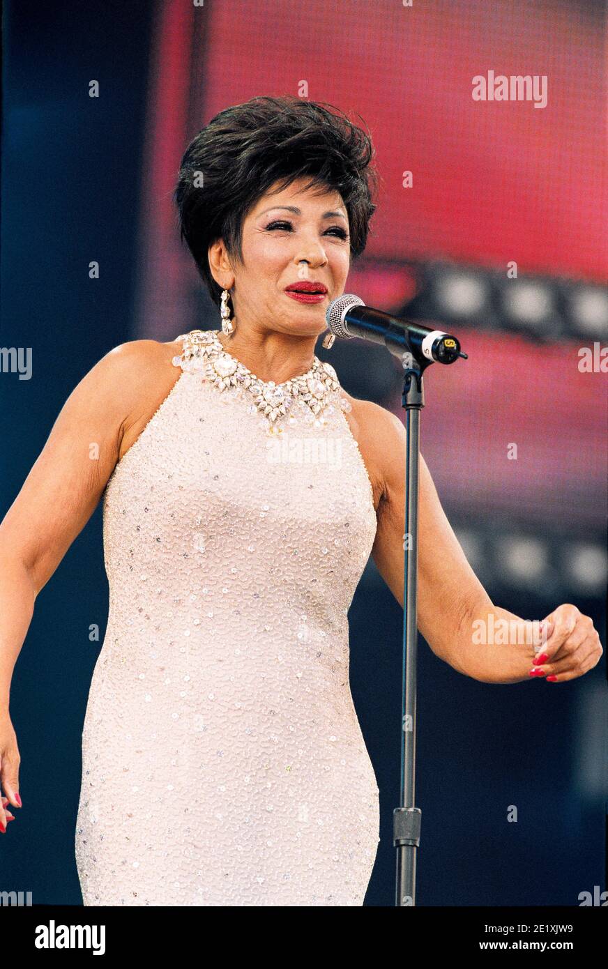 Shirley Bassey on stage at The Safeway Picnic In The Park 2002, held in ...