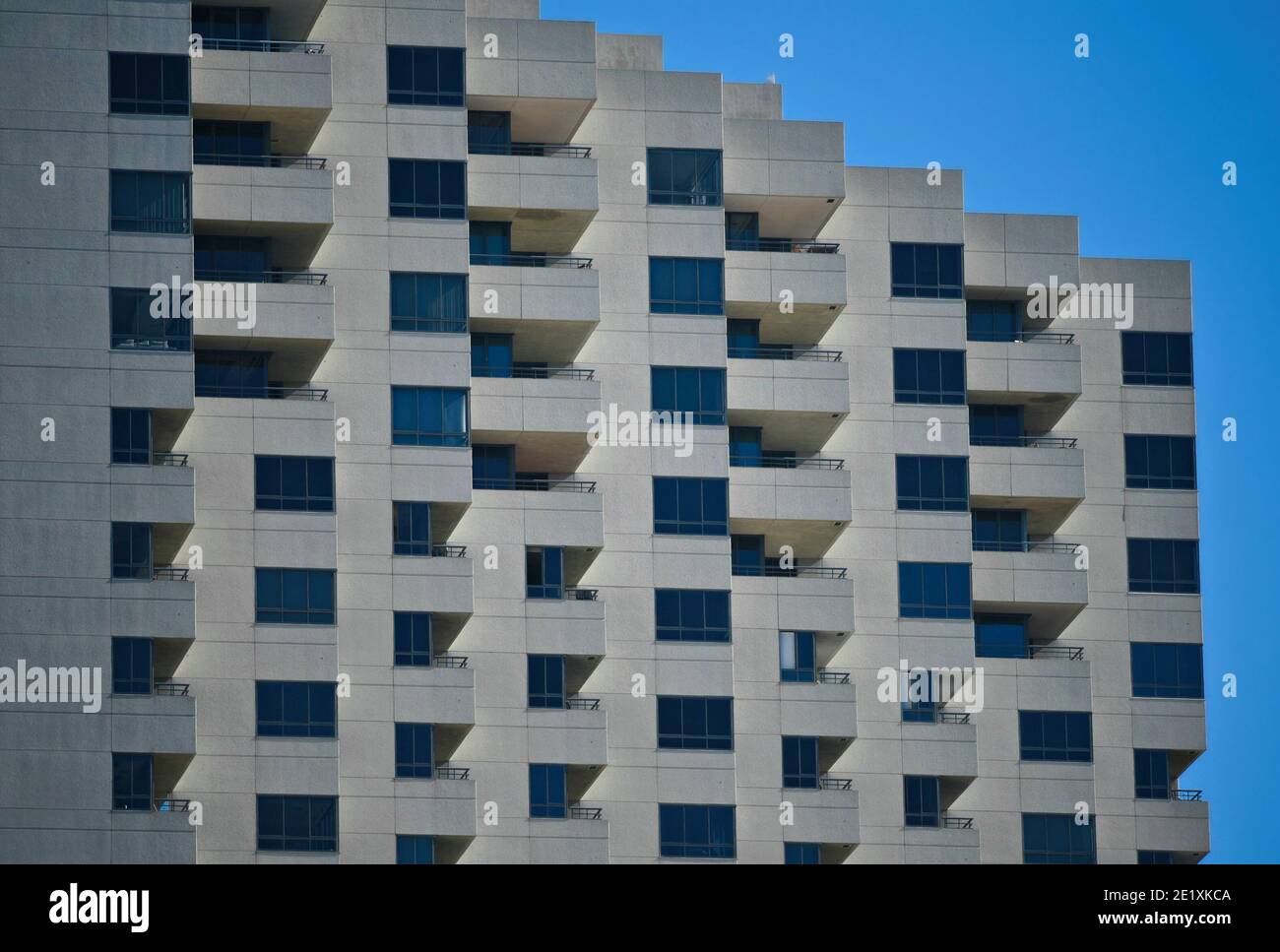 Load bearing facade hi-res stock photography and images - Alamy