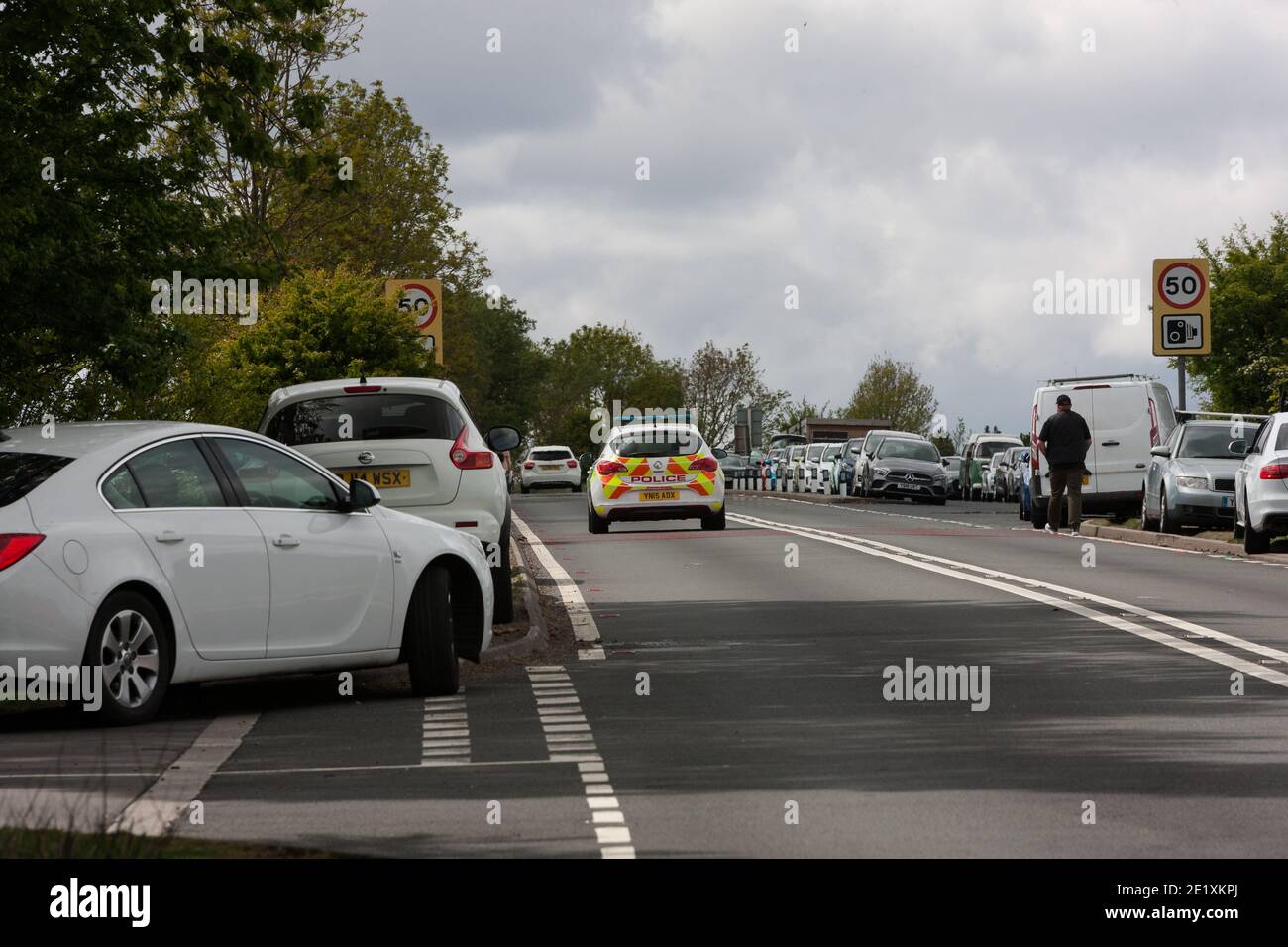 Langsett, UK - May 16 2020: Parking areas and lay-bys fill up at ...