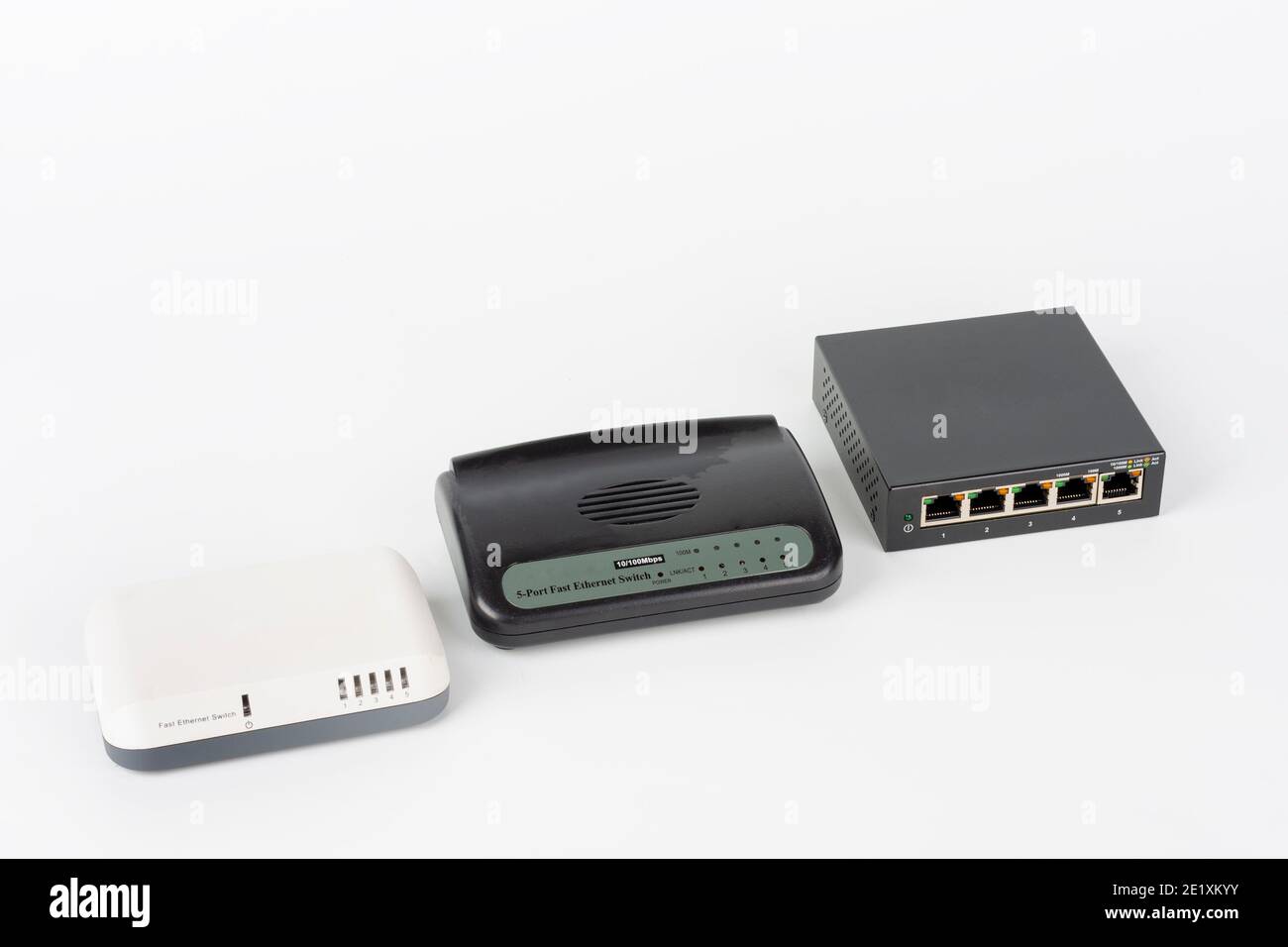 100 mbps hi-res stock photography and images - Alamy