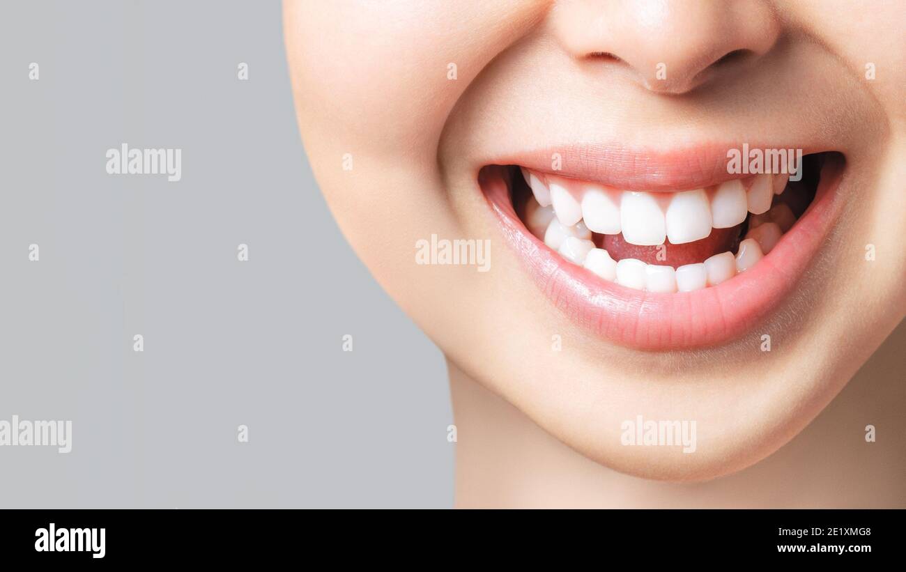 Asian girl brushing teeth hi-res stock photography and images - Alamy