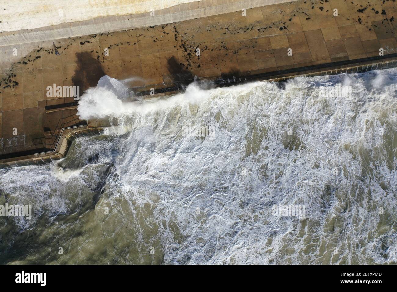 Heavy waves at the East Sussex town Saltdean Stock Photo - Alamy