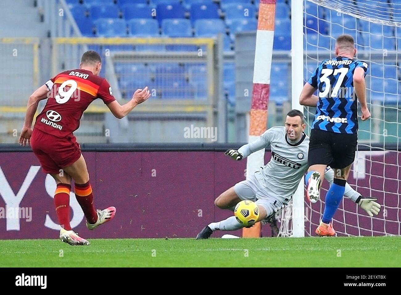 Handanovic 2021 hi-res stock photography and images - Alamy