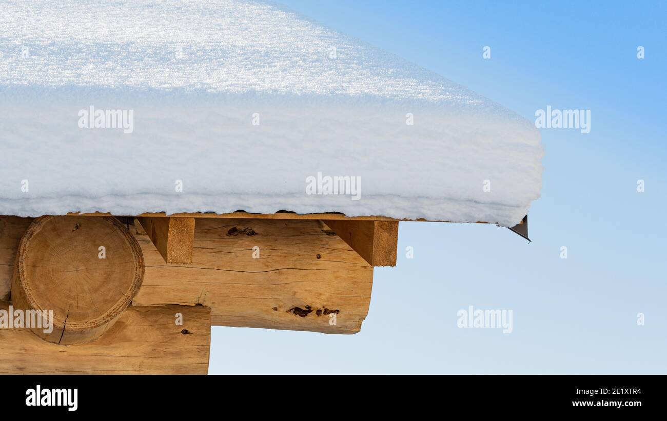 Frozen roof under snow in winter weather Stock Photo - Alamy