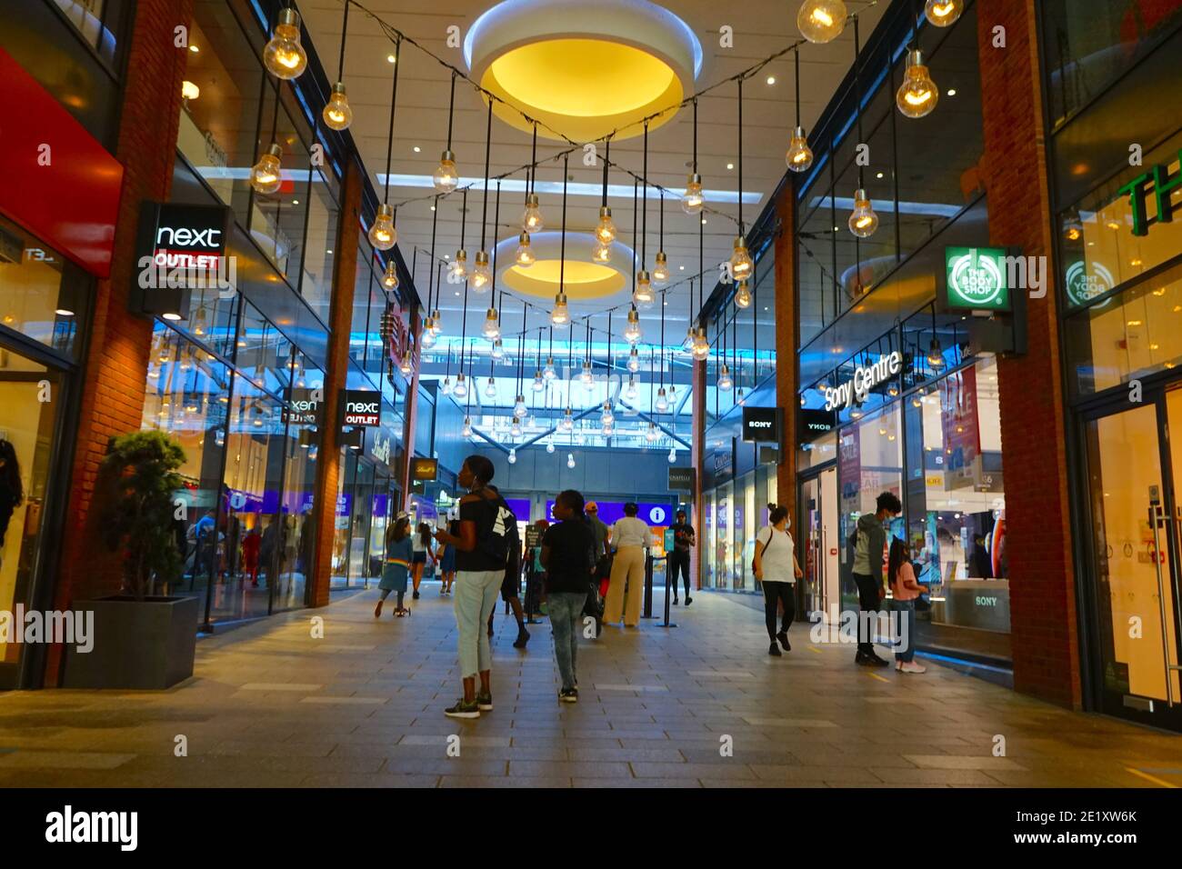 Shopping in wembley hi-res stock photography and images - Alamy