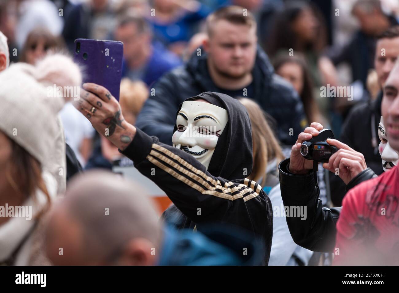 Guido masks hi-res stock photography and images - Alamy