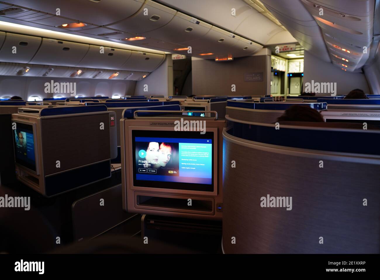 United airlines first class cabin hi-res stock photography and images ...
