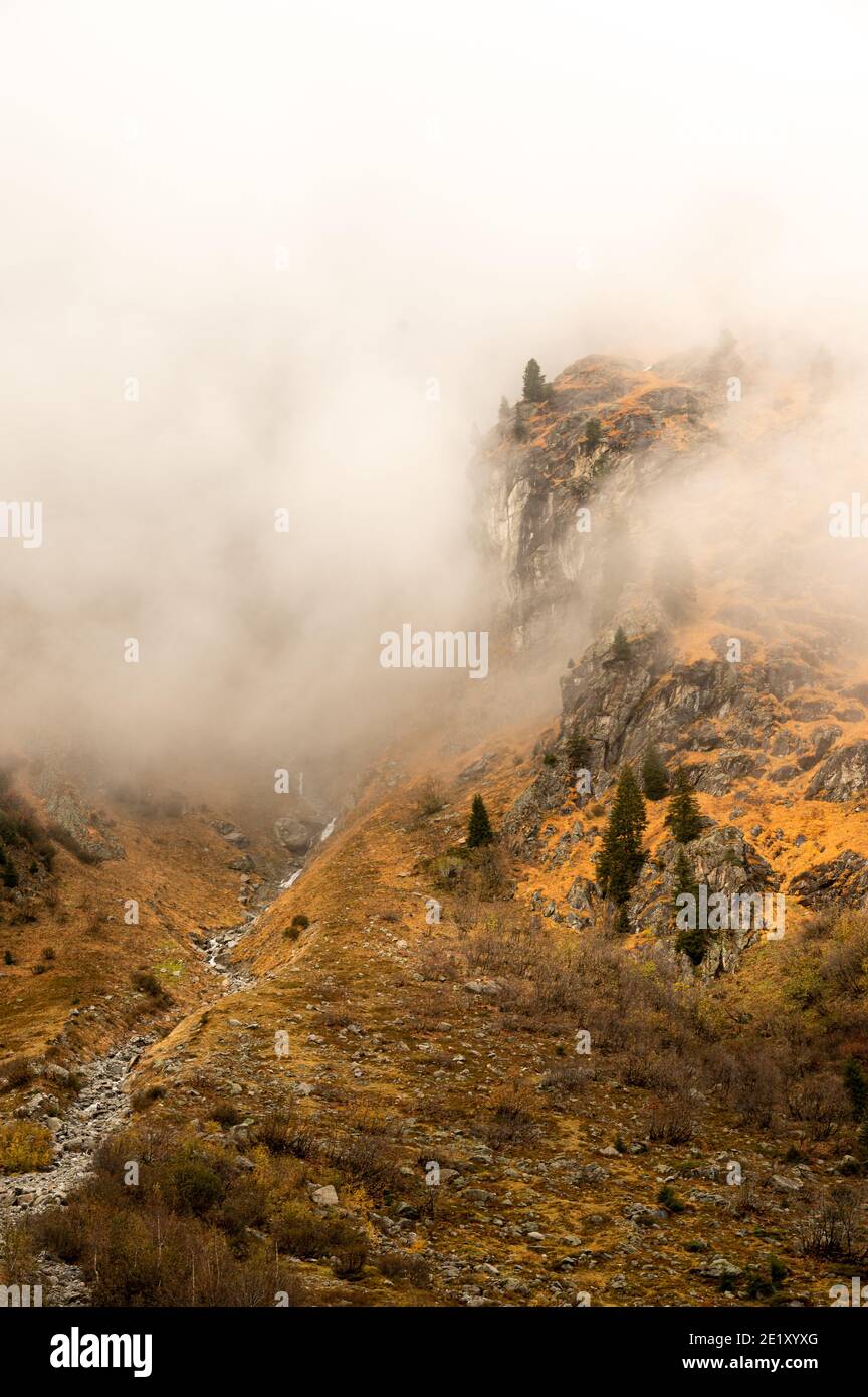 Fall in the alps hi-res stock photography and images - Alamy