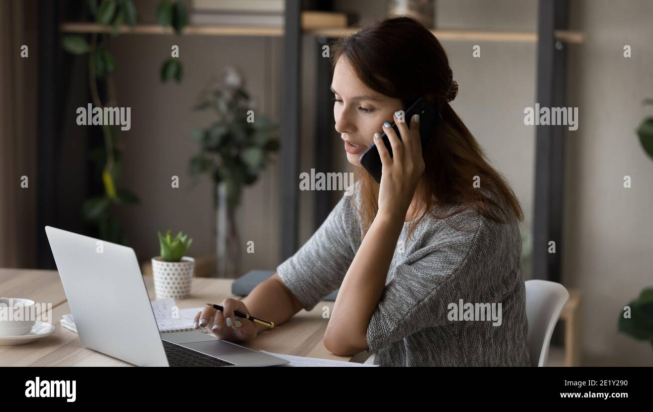 Banner talking hi-res stock photography and images - Alamy