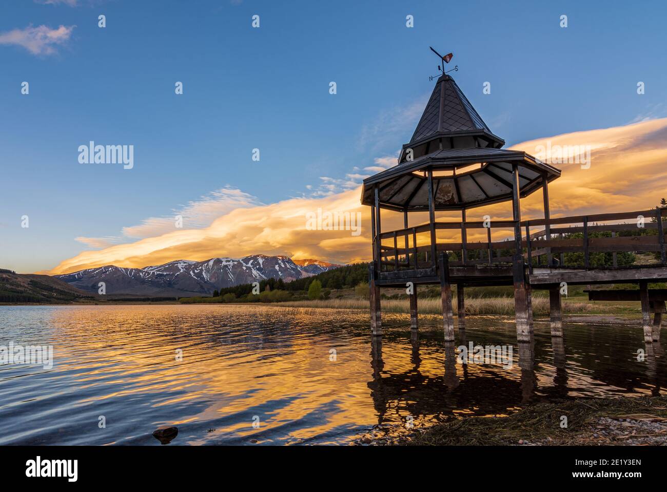 Lentil clouds hi-res stock photography and images - Alamy