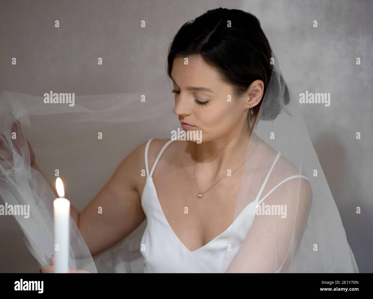 White draped natural beauty hi-res stock photography and images - Alamy