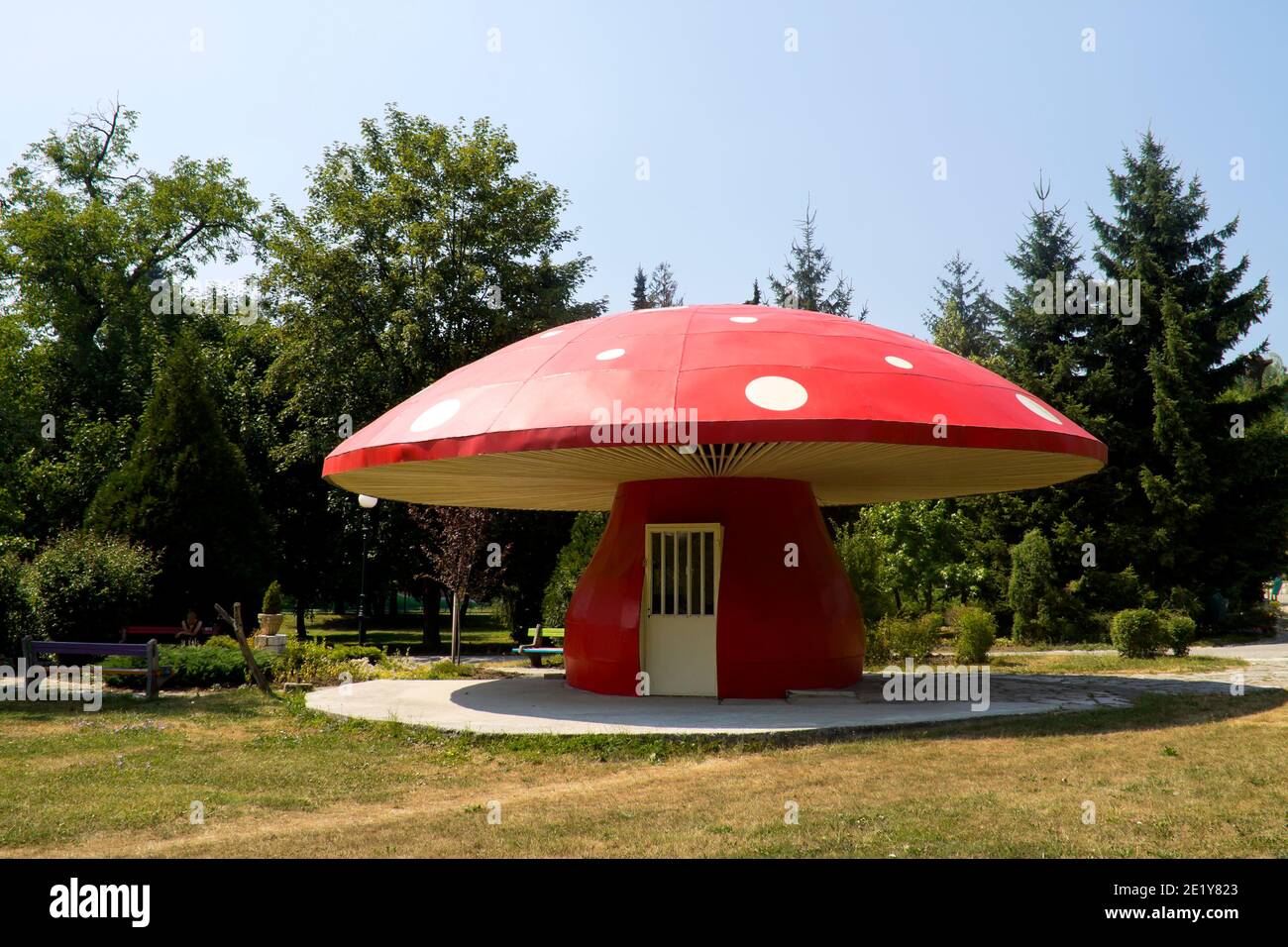 Mushroom shaped house in Sarajevo Stock Photo - Alamy