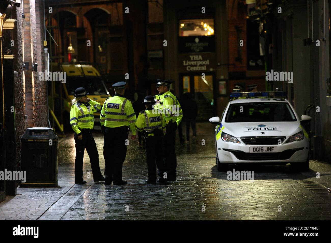 Police on patrol in liverpool city centre hi-res stock photography and ...