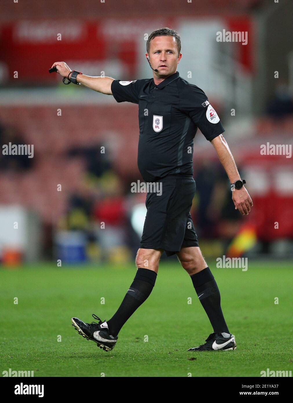 Match referee David Webb Stock Photo - Alamy
