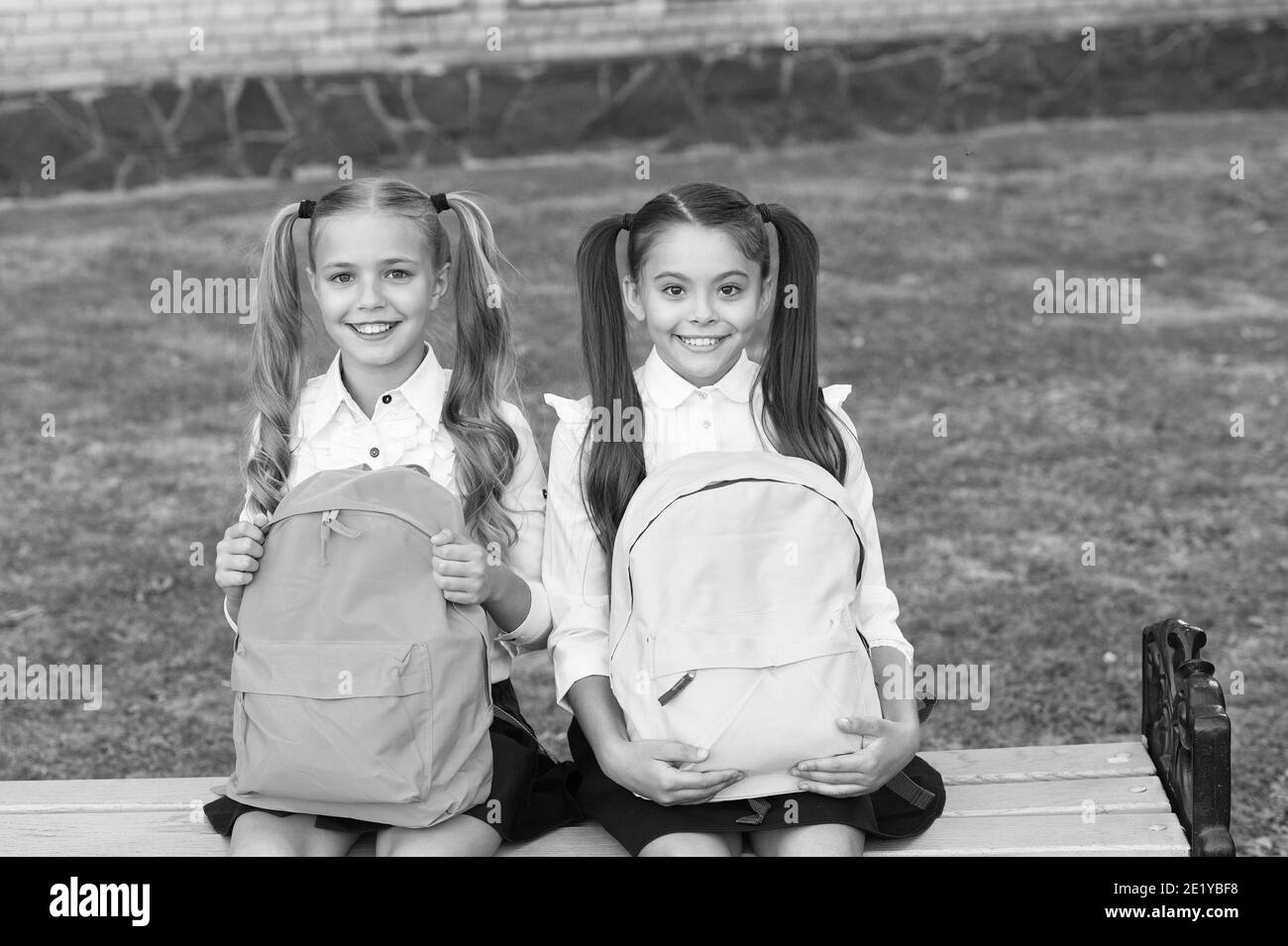 Girls uniform school preteen hi-res stock photography and images - Alamy
