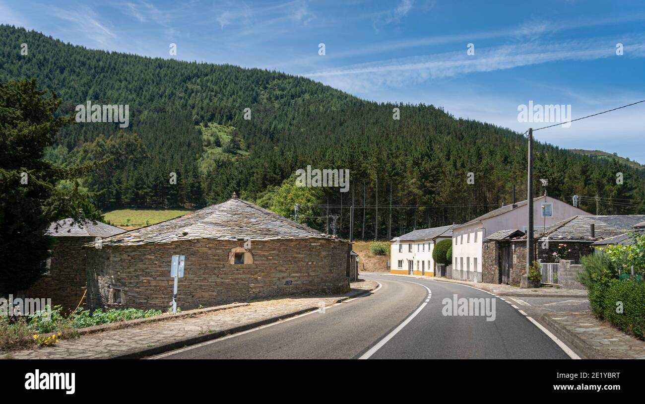 Ancient round stone building in Northern Spain Stock Photo - Alamy