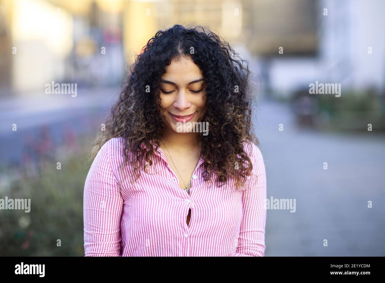 Woman looking pensive hi-res stock photography and images - Alamy