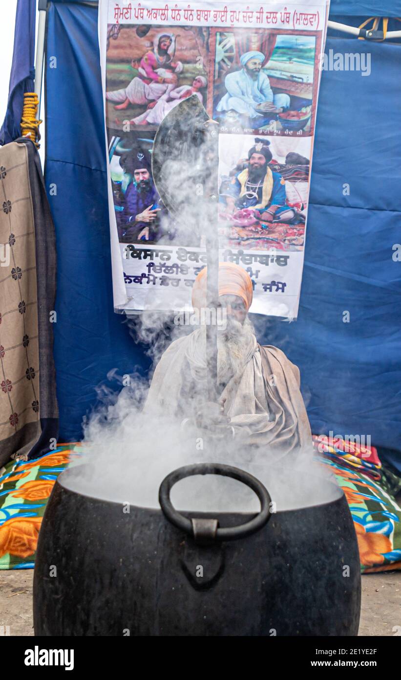 Indian sikh farmers protesting hi-res stock photography and images - Alamy