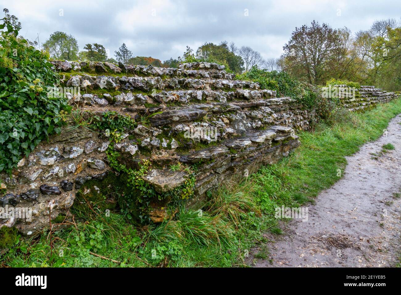 Detail of a section of the walls to the Roman city of Silchester ...