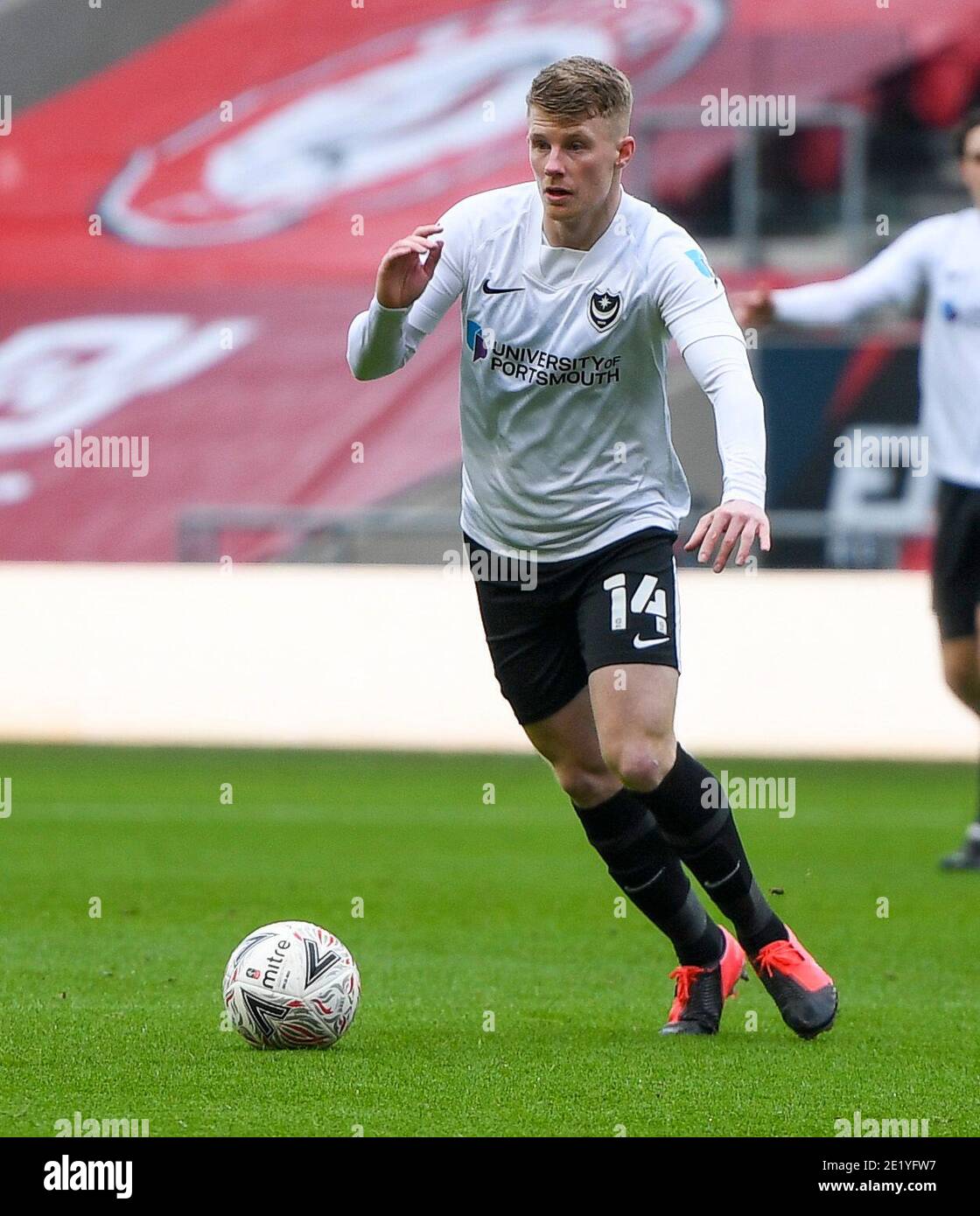 Portsmouth fa cup 2021 hi-res stock photography and images - Alamy