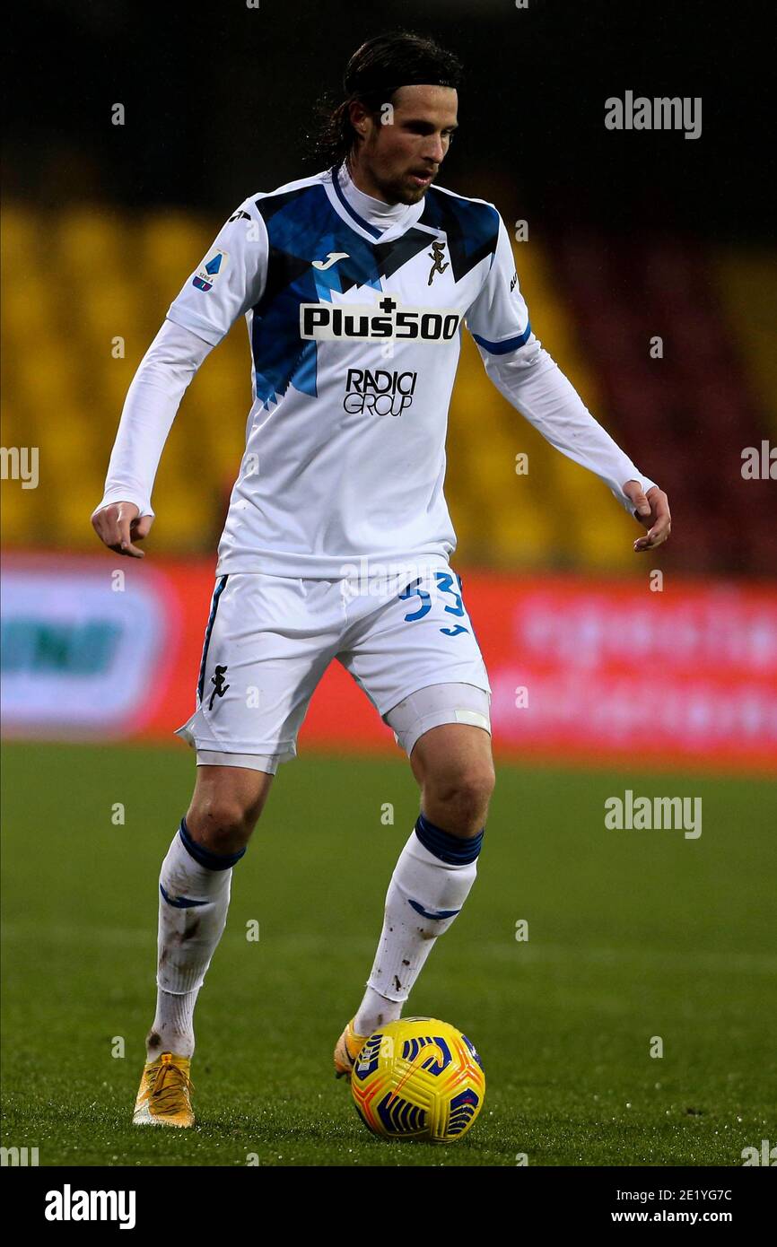 Atalanta's Dutch defender Hans Hateboer controls the ball during the ...