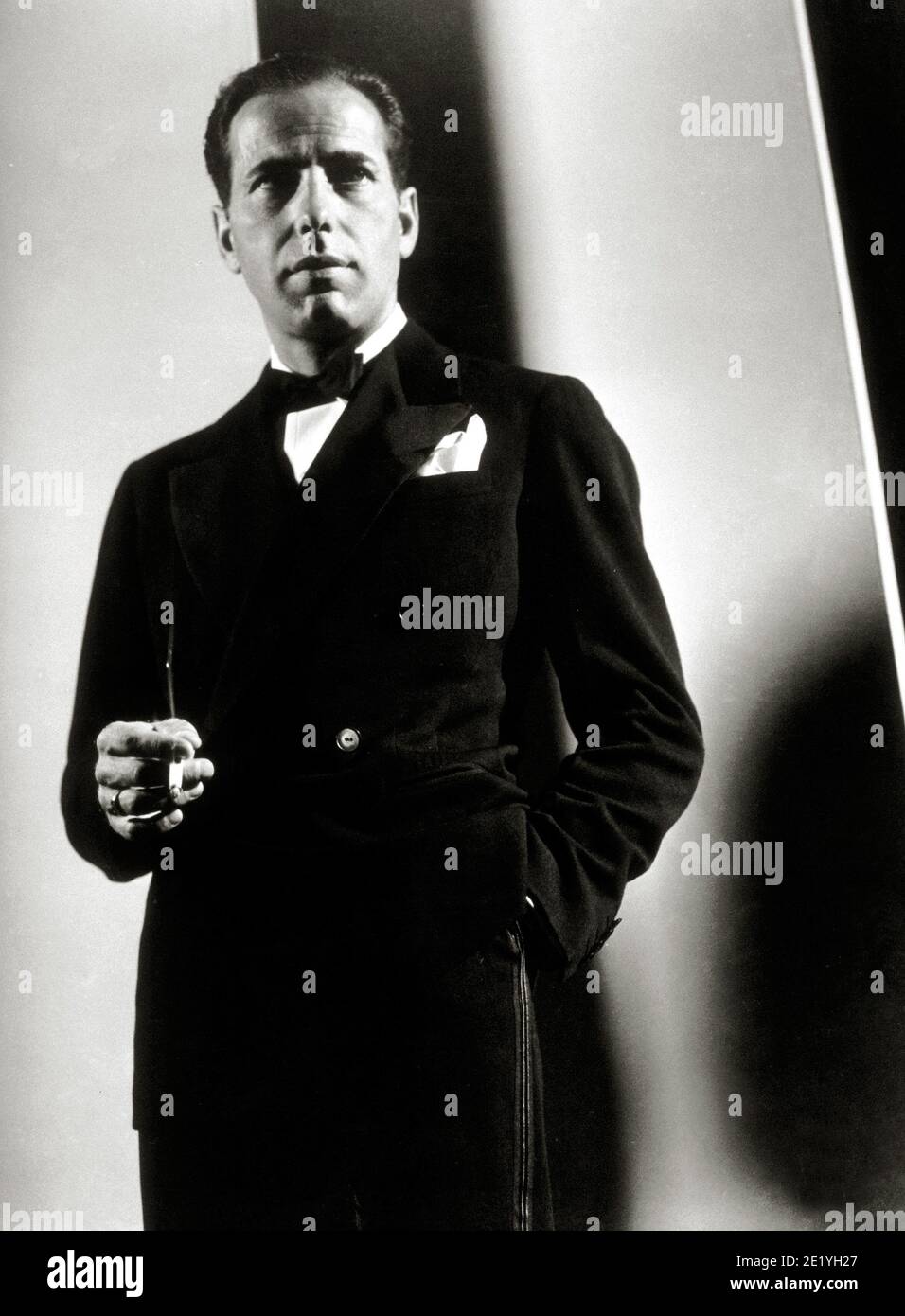 Humphrey bogart casablanca hi-res stock photography and images - Alamy