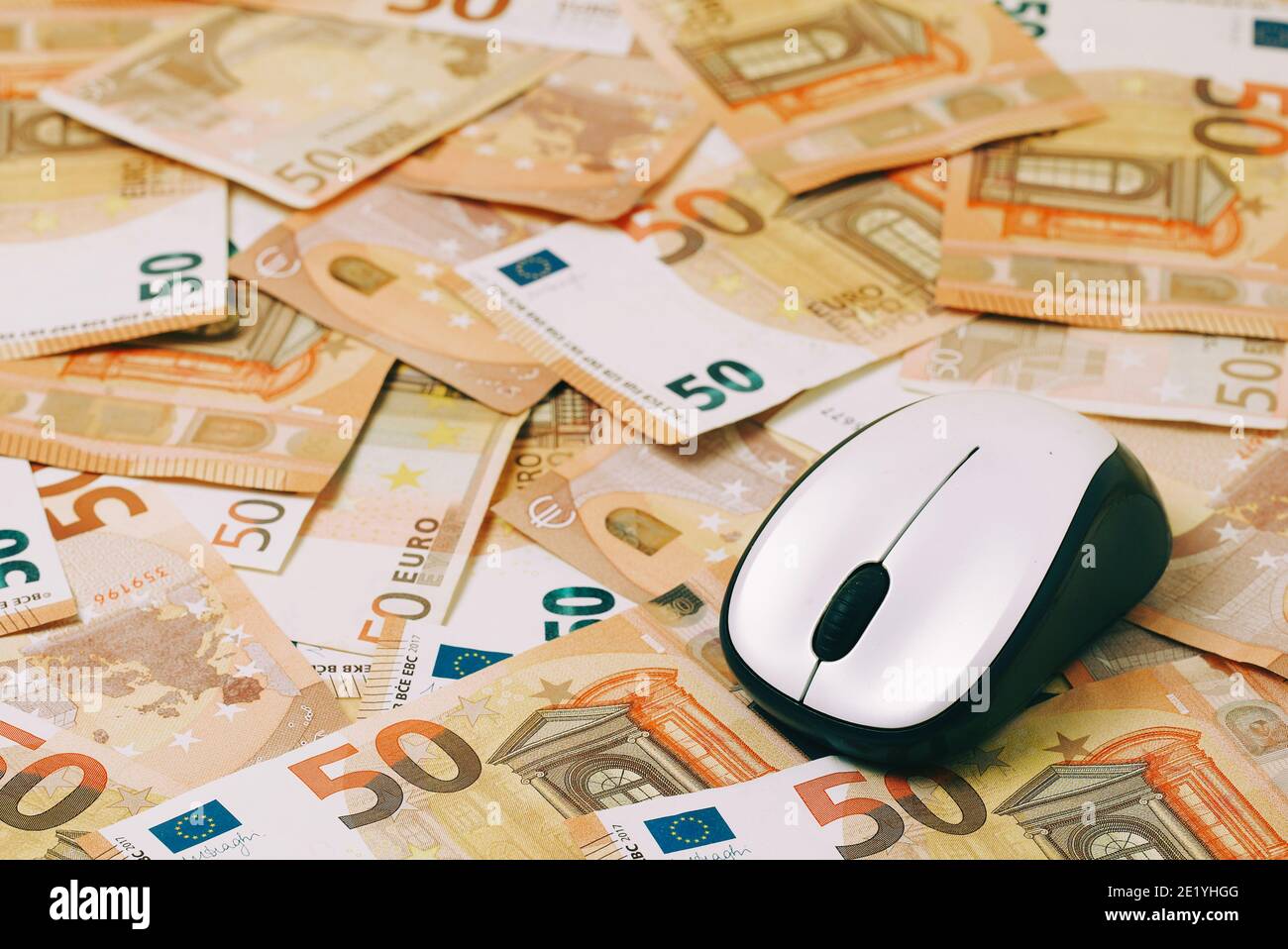black and white mouse on background of banknotes Stock Photo - Alamy