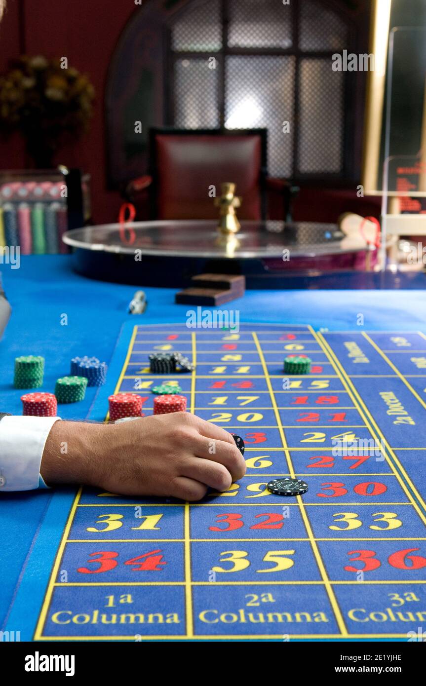 Casino tables hi-res stock photography and images - Alamy