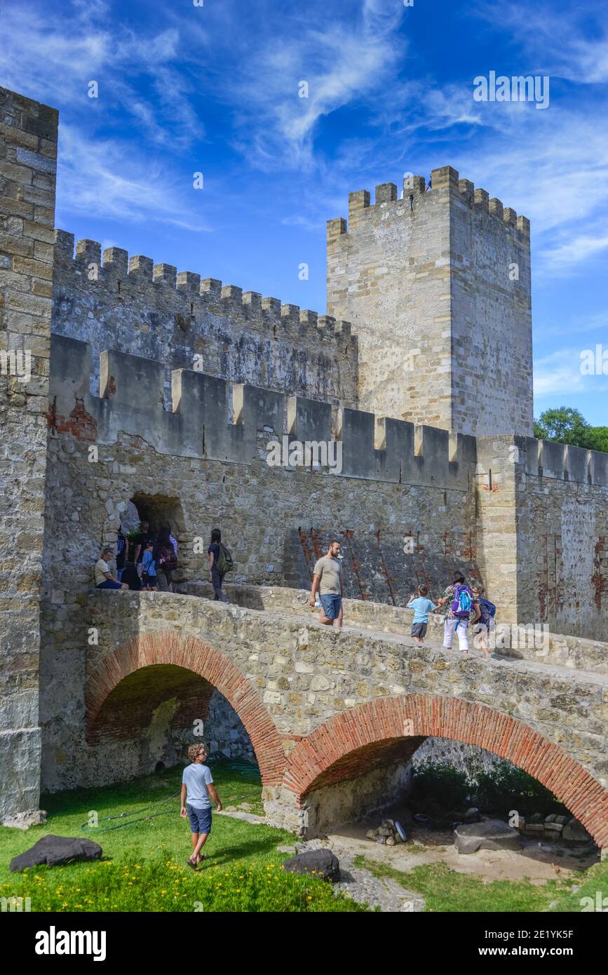Burg sao jorge hi-res stock photography and images - Alamy