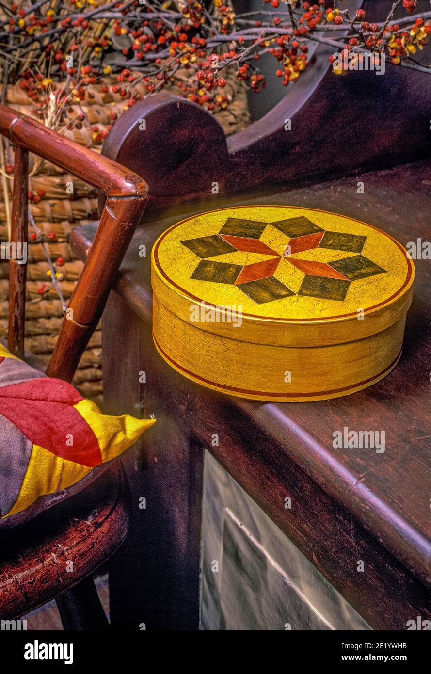 Early american life art, crafts and antiques Stock Photo - Alamy