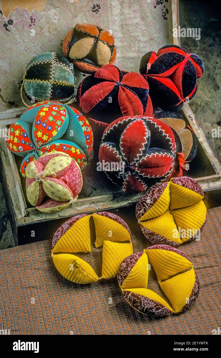 Early american life art, crafts and antiques Stock Photo - Alamy