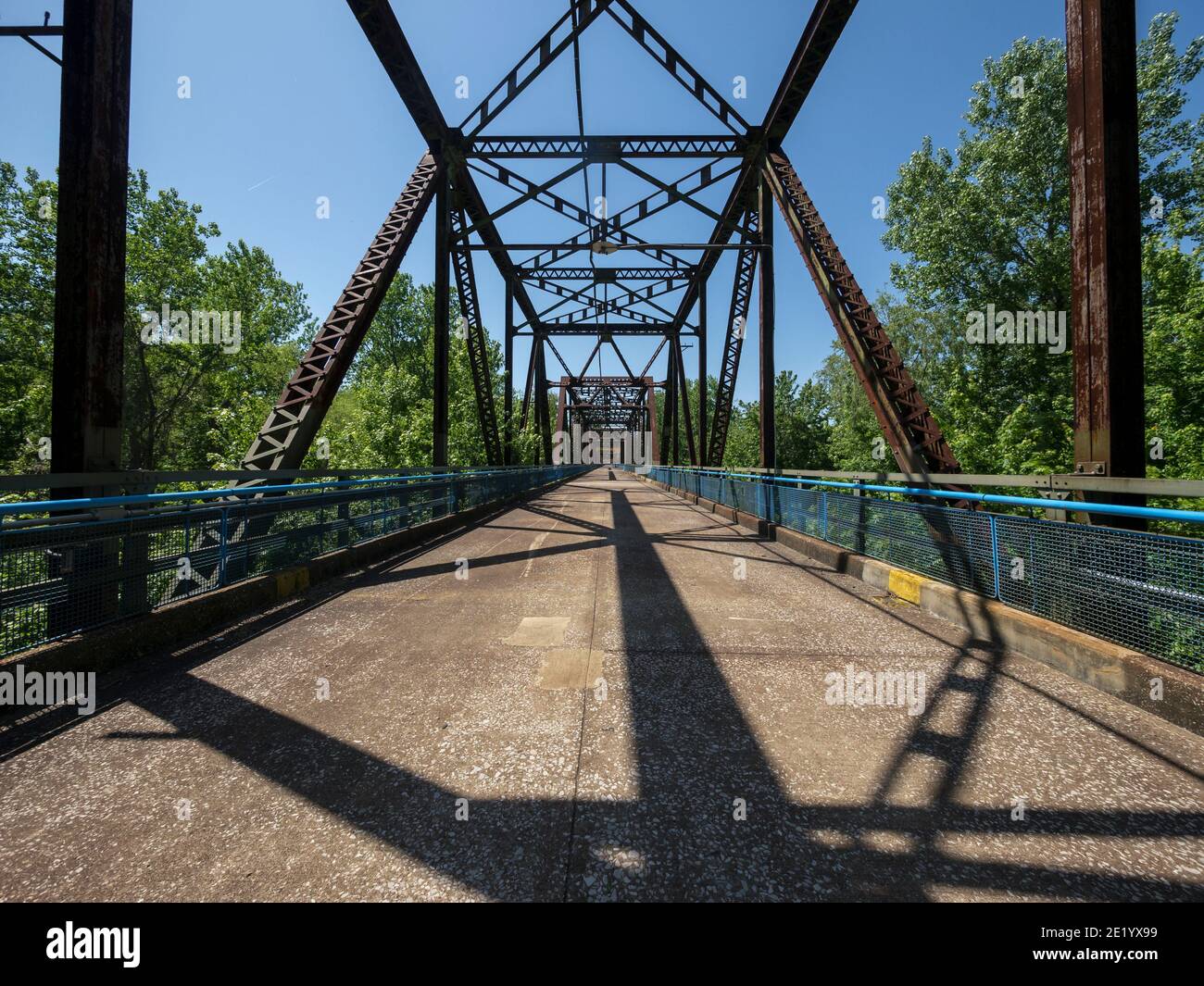 Chain Of Rocks Bridge over the Mississippi River north of St. Louis ...